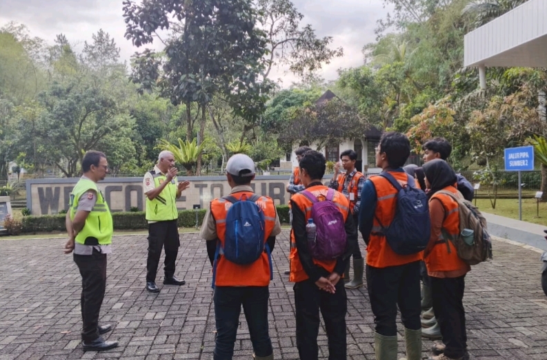 Kunjungan Mahasiswa Manajemen Hutan IPB ke Taman Kehati Aqua Mekarsari ...